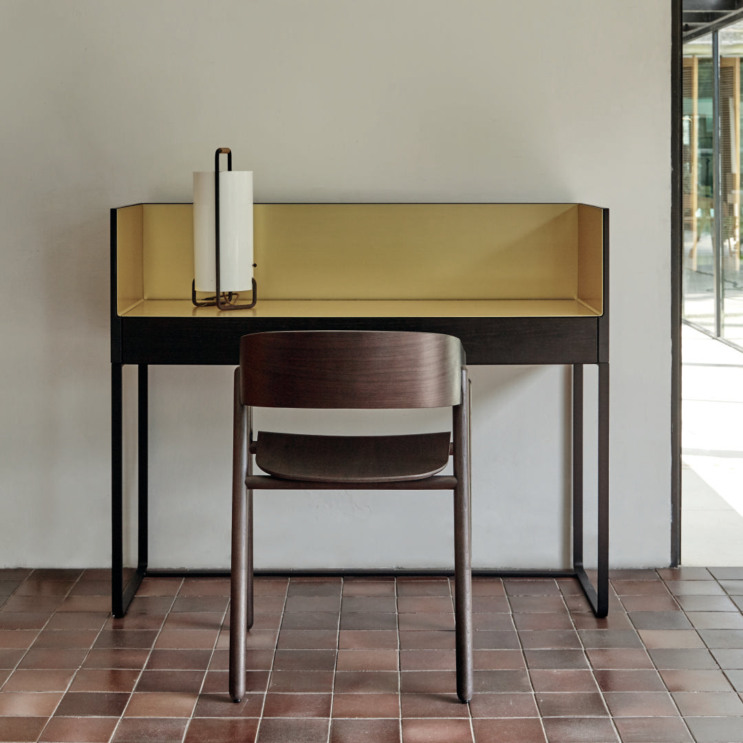 Stockholm Desk with 1 Drawer, Aluminum Top w/ Grommet on Metallic Legs – Studio Dimensione